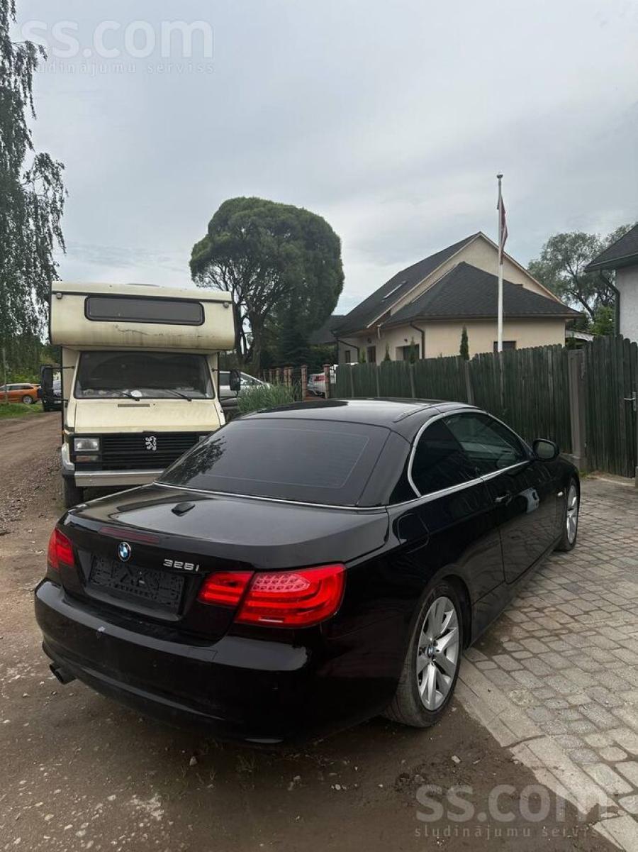 Melns BMW 328 2011 Jelgava, ar dzinēja tilpumu 3.00 L un nobraukumu 262 tūkst. km par 6000 €, foto 3 vietnē AUTOMOTO.COM.LV