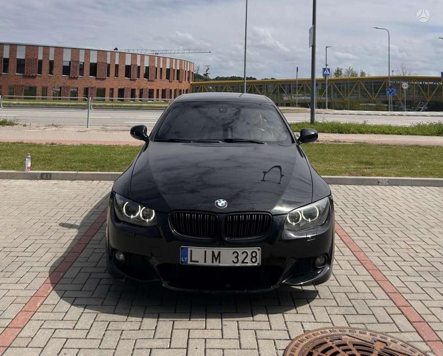 Melns BMW 328 2012 Klaipėda, ar dzinēja tilpumu 3.00 L un nobraukumu 255 tūkst. km par 9800 €, foto 3 vietnē AUTOMOTO.COM.LV