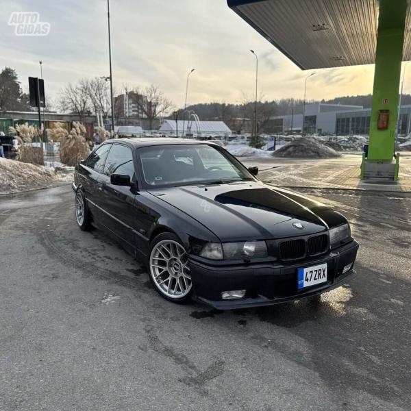 Melns BMW 328 1995 Viļņa, ar dzinēja tilpumu 2.80 L un nobraukumu 255 tūkst. km par 6990 €, foto 1 vietnē AUTOMOTO.COM.LV