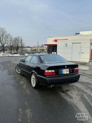 Black BMW 328 1995 in Vilnius, with an engine capacity of 2.80 L and mileage of 255 thousand km for 6990 €, photo 5 on AUTOMOTO.COM.LV