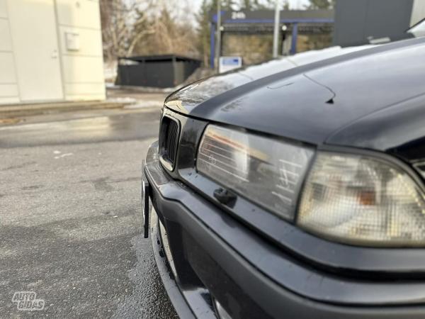 Melns BMW 328 1995 Viļņa, ar dzinēja tilpumu 2.80 L un nobraukumu 255 tūkst. km par 6990 €, foto 7 vietnē AUTOMOTO.COM.LV
