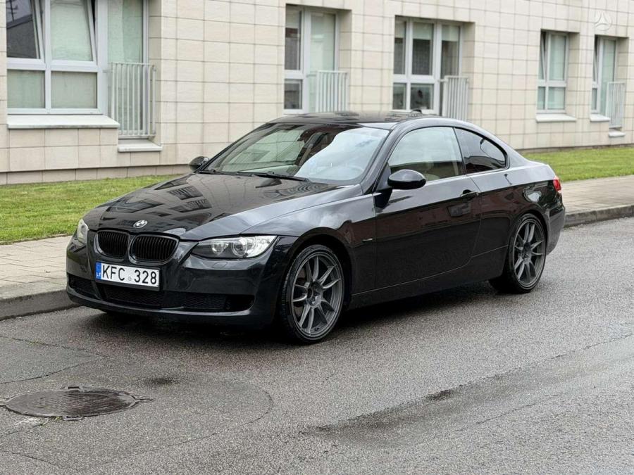 Black BMW 328 2008 in Klaipeda, with an engine capacity of 3.00 L and mileage of 235 thousand km for 4300 €, photo 1 on AUTOMOTO.COM.LV