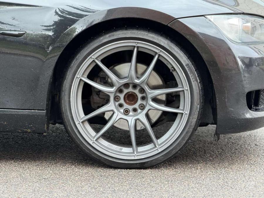 Black BMW 328 2008 in Klaipeda, with an engine capacity of 3.00 L and mileage of 235 thousand km for 4300 €, photo 10 on AUTOMOTO.COM.LV