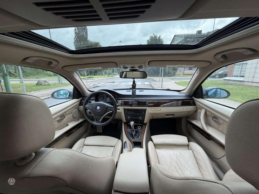 Black BMW 328 2008 in Klaipeda, with an engine capacity of 3.00 L and mileage of 235 thousand km for 4300 €, photo 11 on AUTOMOTO.COM.LV