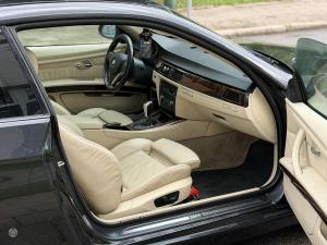 Black BMW 328 2008 in Klaipeda, with an engine capacity of 3.00 L and mileage of 235 thousand km for 4300 €, photo 12 on AUTOMOTO.COM.LV
