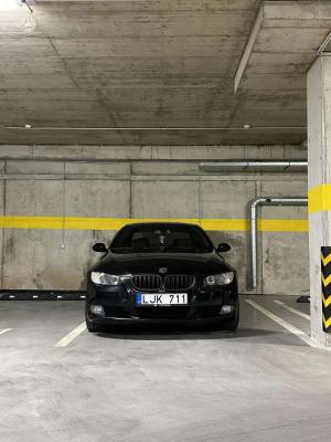 Black BMW 328 2009 in Vilnius, with an engine capacity of 3.00 L and mileage of 265 thousand km for 5900 €, photo  on AUTOMOTO.COM.LV