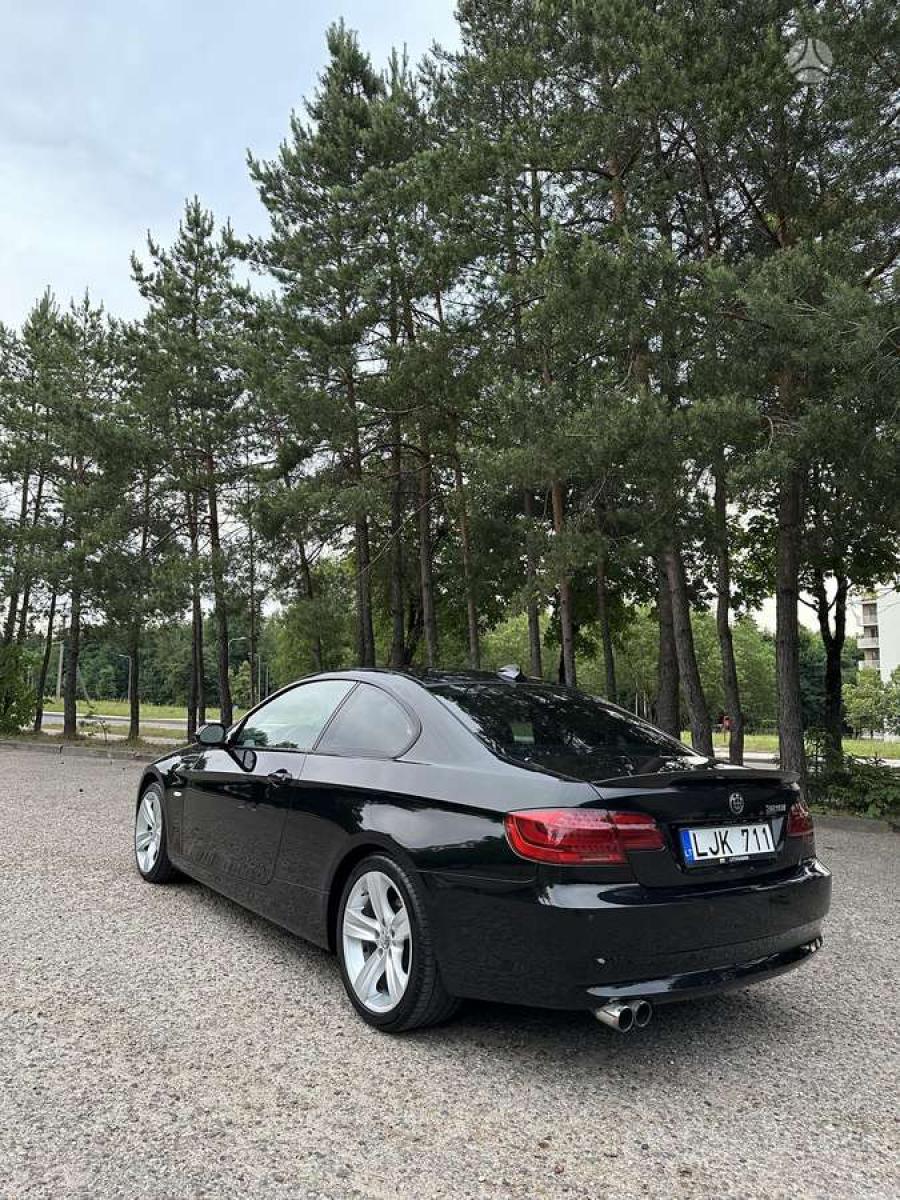 Melns BMW 328 2009 Viļņa, ar dzinēja tilpumu 3.00 L un nobraukumu 265 tūkst. km par 5900 €, foto 5 vietnē AUTOMOTO.COM.LV