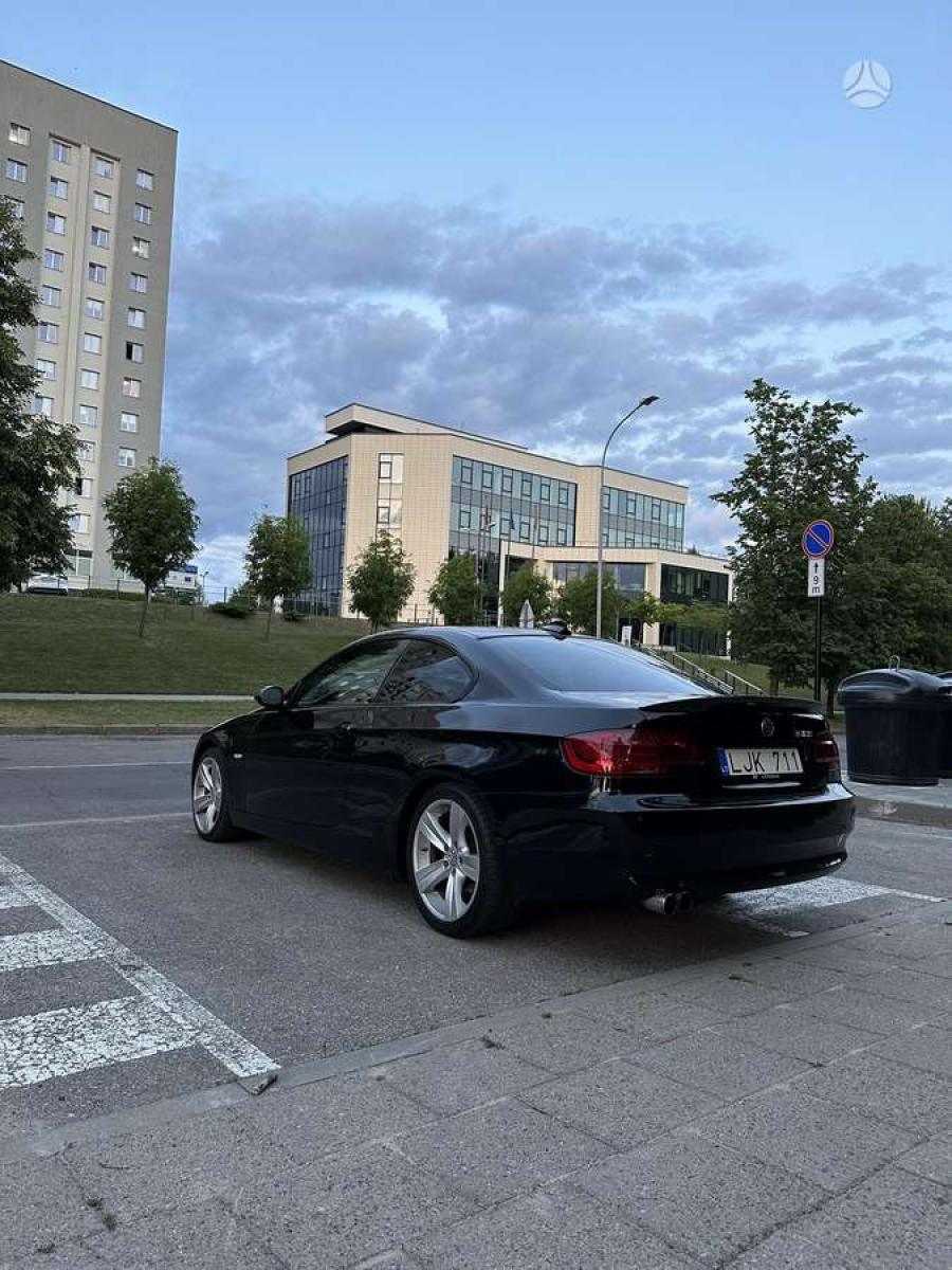 Melns BMW 328 2009 Viļņa, ar dzinēja tilpumu 3.00 L un nobraukumu 265 tūkst. km par 5900 €, foto 6 vietnē AUTOMOTO.COM.LV