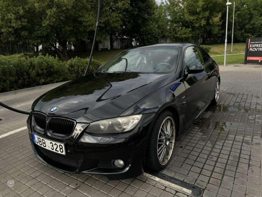 Melns BMW 328 2009 Viļņa, ar dzinēja tilpumu 3.00 L un nobraukumu 265 tūkst. km par 5600 €, foto 1 vietnē AUTOMOTO.COM.LV