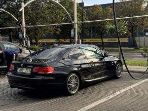 Melns BMW 328 2009 Viļņa, ar dzinēja tilpumu 3.00 L un nobraukumu 265 tūkst. km par 5600 €, foto 3 vietnē AUTOMOTO.COM.LV