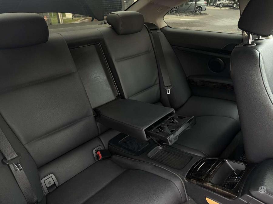 Melns BMW 328 2009 Viļņa, ar dzinēja tilpumu 3.00 L un nobraukumu 265 tūkst. km par 5600 €, foto 8 vietnē AUTOMOTO.COM.LV
