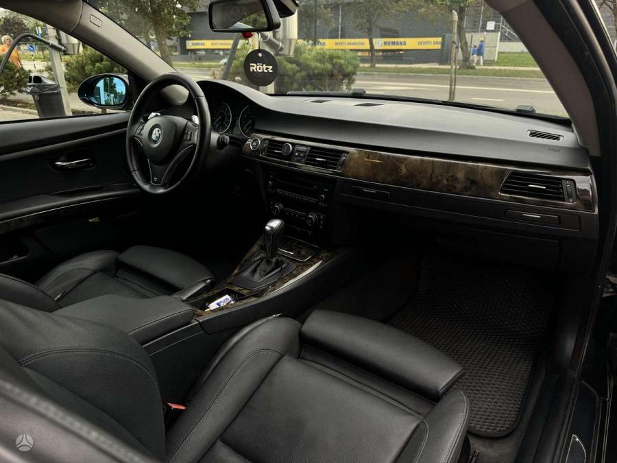 Melns BMW 328 2009 Viļņa, ar dzinēja tilpumu 3.00 L un nobraukumu 265 tūkst. km par 5600 €, foto 9 vietnē AUTOMOTO.COM.LV