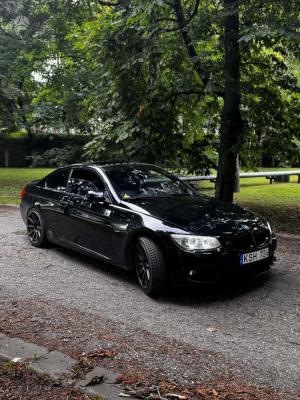 Black BMW 328 2010 in Klaipeda, with an engine capacity of 3.00 L and mileage of 159 thousand km for 7750 €, photo 3 on AUTOMOTO.COM.LV