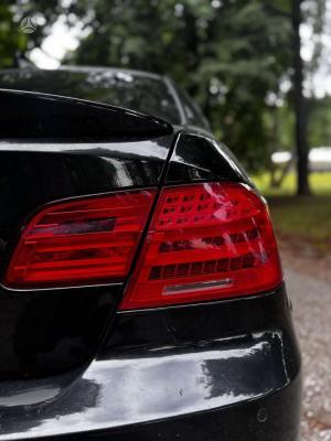 Black BMW 328 2010 in Klaipeda, with an engine capacity of 3.00 L and mileage of 159 thousand km for 7750 €, photo 8 on AUTOMOTO.COM.LV