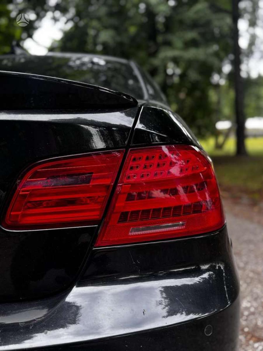Black BMW 328 2010 in Klaipeda, with an engine capacity of 3.00 L and mileage of 159 thousand km for 7750 €, photo 8 on AUTOMOTO.COM.LV