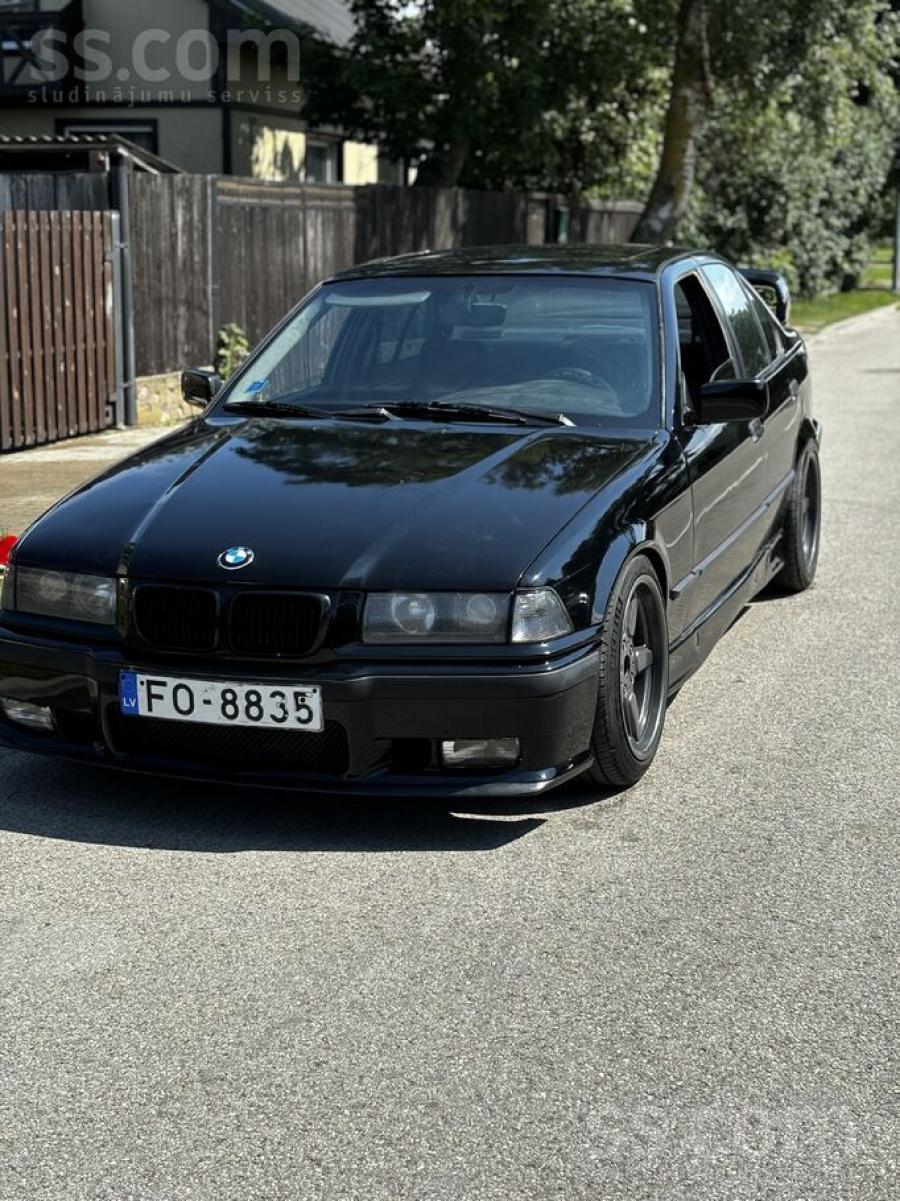 Black BMW 328 1993 in Liepaja, with an engine capacity of 2.80 L and mileage of 361 thousand km for 4400 €, photo 1 on AUTOMOTO.COM.LV