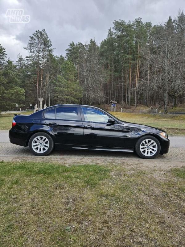 Black BMW 328 2007 in Vilnius, with an engine capacity of 3.00 L and mileage of 370 thousand km for 3650 €, photo 6 on AUTOMOTO.COM.LV