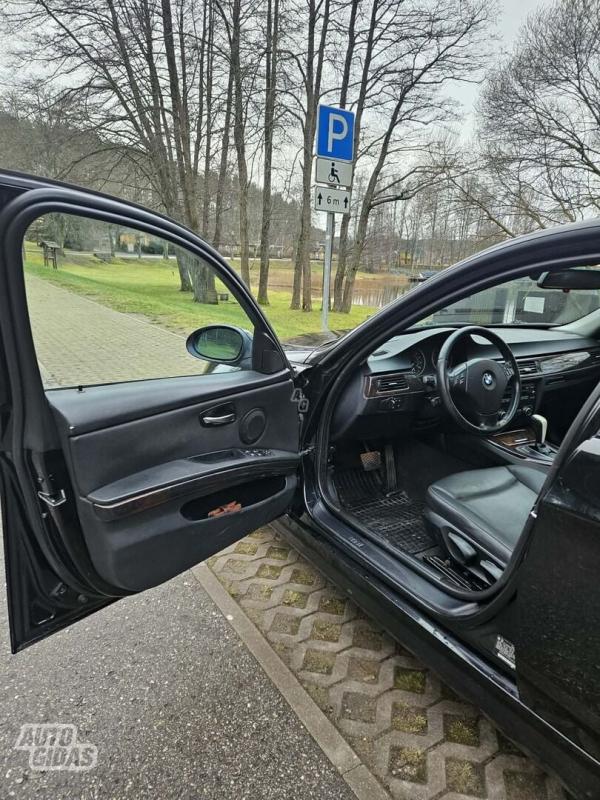 Black BMW 328 2007 in Vilnius, with an engine capacity of 3.00 L and mileage of 370 thousand km for 3650 €, photo 9 on AUTOMOTO.COM.LV