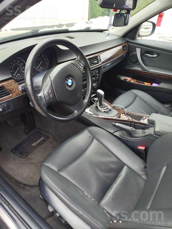 Black BMW 328 2009 in Riga, with an engine capacity of 3.00 L and mileage of 198 thousand km for 7300 €, photo 5 on AUTOMOTO.COM.LV