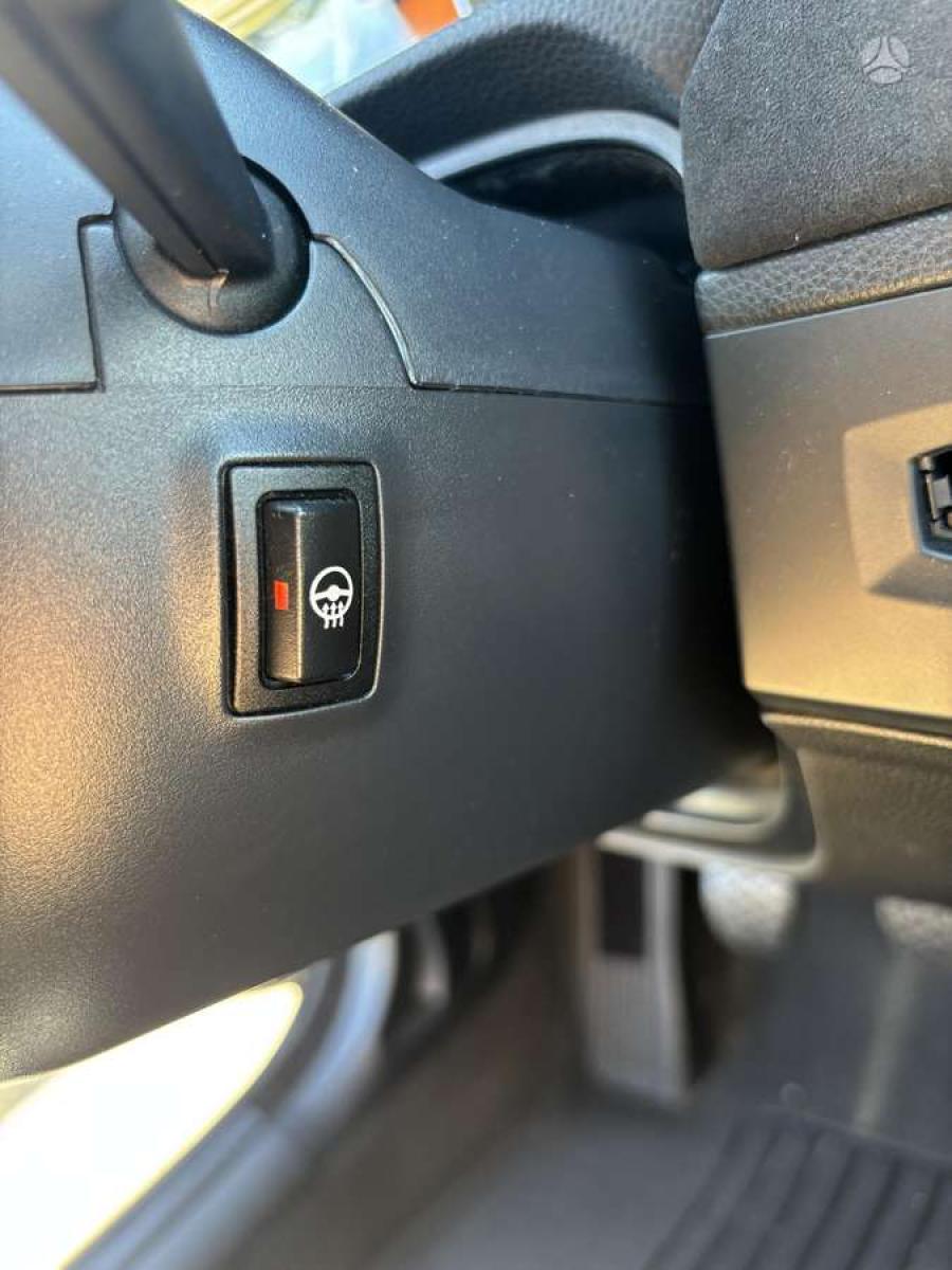 Black BMW 328 2009 in Vilnius, with an engine capacity of 3.00 L and mileage of 275 thousand km for 6200 €, photo 23 on AUTOMOTO.COM.LV