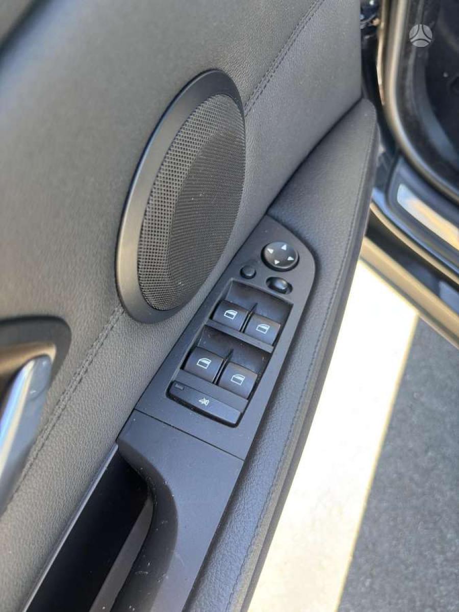 Black BMW 328 2009 in Vilnius, with an engine capacity of 3.00 L and mileage of 275 thousand km for 6200 €, photo 24 on AUTOMOTO.COM.LV