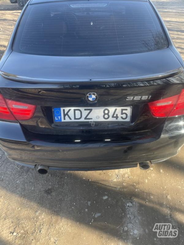 Black BMW 328 2010 in Silale, with an engine capacity of 3.00 L and mileage of 350 thousand km for 4000 €, photo 7 on AUTOMOTO.COM.LV