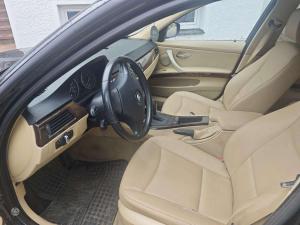 Black BMW 328 2010 in Raseiniai, with an engine capacity of 3.00 L and mileage of 250 thousand km for 2999 €, photo 6 on AUTOMOTO.COM.LV
