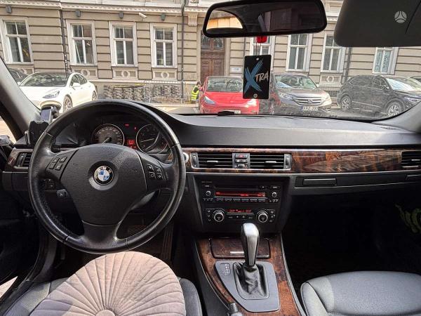 Черный БМВ 328 2010 в Вильнюс, объемом двигателя 0.00 л и пробегом 190 тыс. км за 3500 €, фото 2 на AUTOMOTO.COM.LV