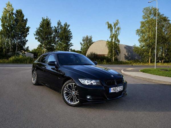 Black BMW 328 2011 in Kaunas, with an engine capacity of 3.00 L and mileage of 146 thousand km for 7000 €, photo 1 on AUTOMOTO.COM.LV