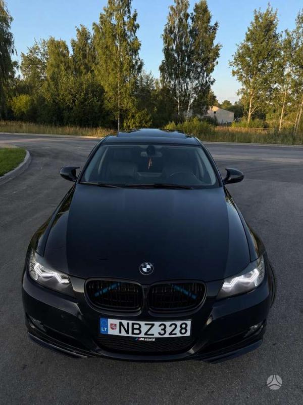 Black BMW 328 2011 in Kaunas, with an engine capacity of 3.00 L and mileage of 146 thousand km for 7000 €, photo 2 on AUTOMOTO.COM.LV