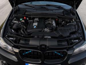 Black BMW 328 2011 in Kaunas, with an engine capacity of 3.00 L and mileage of 146 thousand km for 7000 €, photo 13 on AUTOMOTO.COM.LV