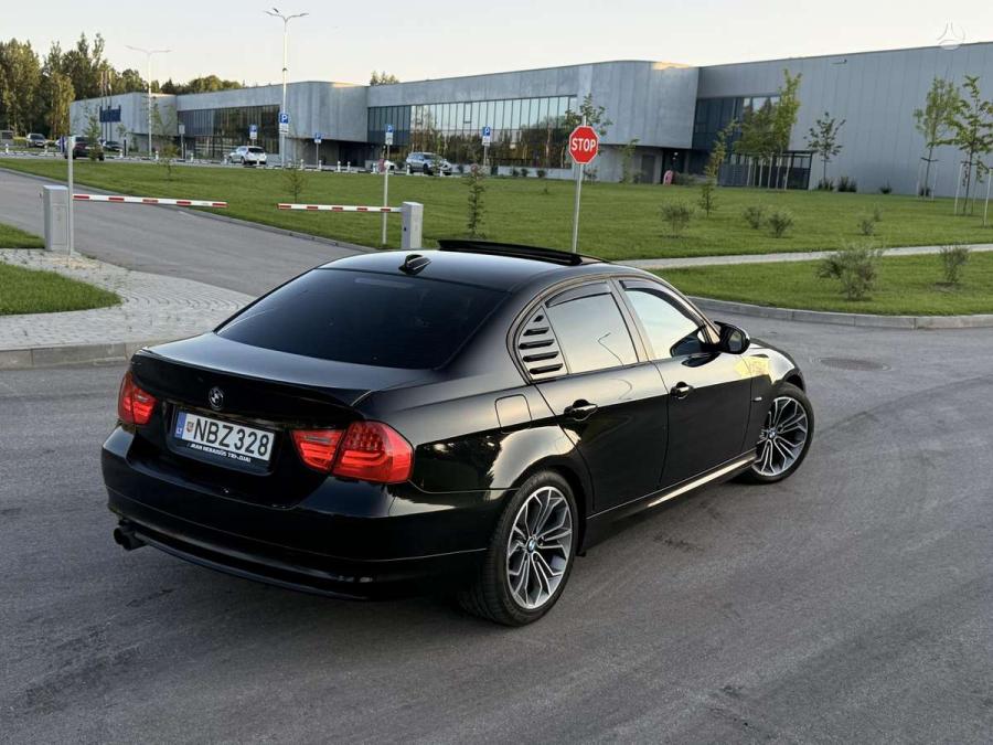 Black BMW 328 2011 in Kaunas, with an engine capacity of 3.00 L and mileage of 146 thousand km for 7000 €, photo 20 on AUTOMOTO.COM.LV