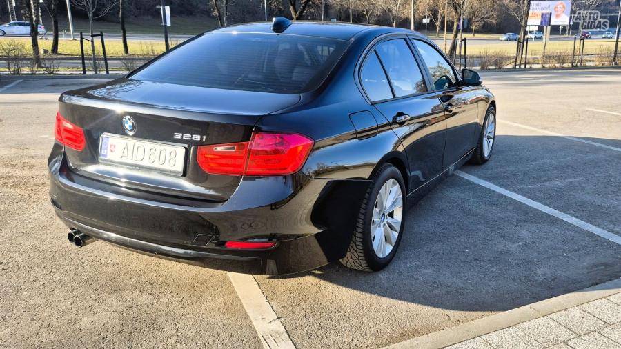 Black BMW 328 2012 in Vilnius, with an engine capacity of 2.00 L and mileage of 205 thousand km for 8200 €, photo 3 on AUTOMOTO.COM.LV