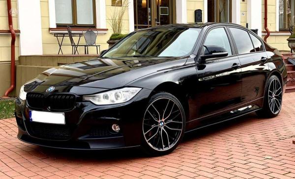Melns BMW 328 2013 Klaipėda, ar dzinēja tilpumu 2.00 L un nobraukumu 153 tūkst. km par 11700 €, foto 4 vietnē AUTOMOTO.COM.LV