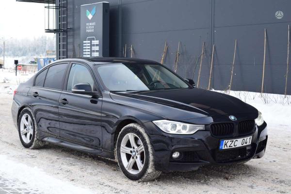 Black BMW 328 2013 in Vilnius, with an engine capacity of 2.00 L and mileage of 141 thousand km for 10000 €, photo 3 on AUTOMOTO.COM.LV