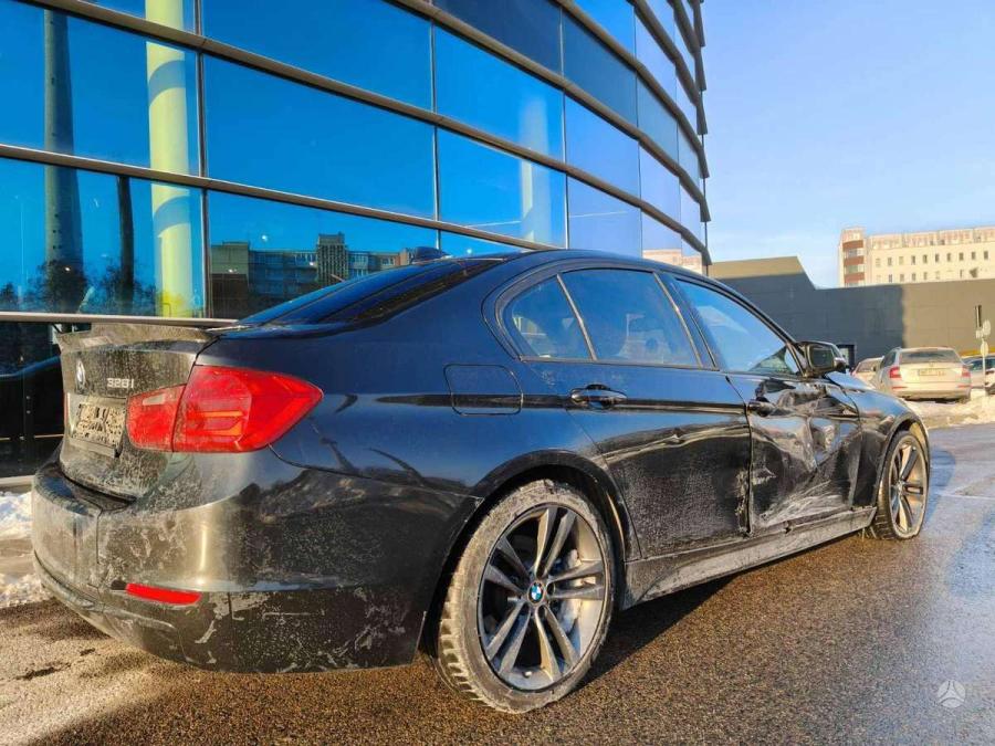 Melns BMW 328 2013 Viļņa, ar dzinēja tilpumu 2.00 L un nobraukumu 178 tūkst. km par 7350 €, foto 6 vietnē AUTOMOTO.COM.LV