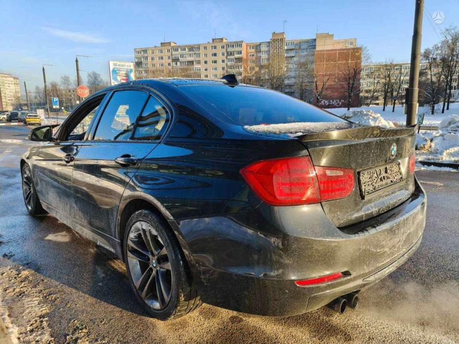 Melns BMW 328 2013 Viļņa, ar dzinēja tilpumu 2.00 L un nobraukumu 178 tūkst. km par 7350 €, foto 24 vietnē AUTOMOTO.COM.LV