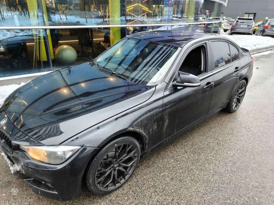 Black BMW 328 2013 in Vilnius, with an engine capacity of 2.00 L and mileage of 224 thousand km for 5700 €, photo 13 on AUTOMOTO.COM.LV