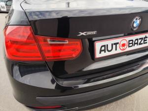 Melns BMW 328 2013 Šauļi, ar dzinēja tilpumu 2.00 L un nobraukumu 211 tūkst. km par 6900 €, foto 21 vietnē AUTOMOTO.COM.LV