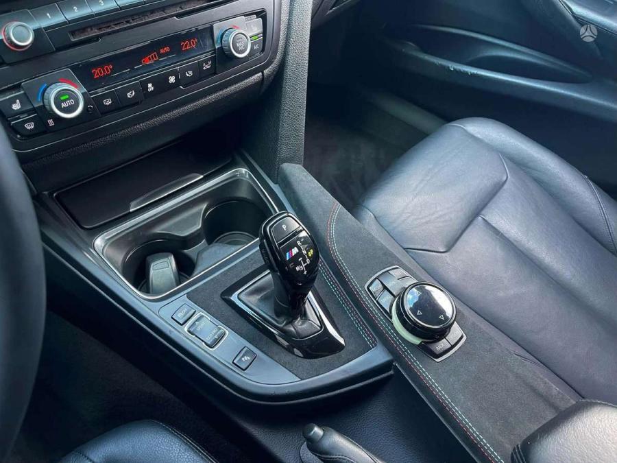 Black BMW 328 2013 in Vilnius, with an engine capacity of 2.00 L and mileage of 282 thousand km for 10350 €, photo 17 on AUTOMOTO.COM.LV