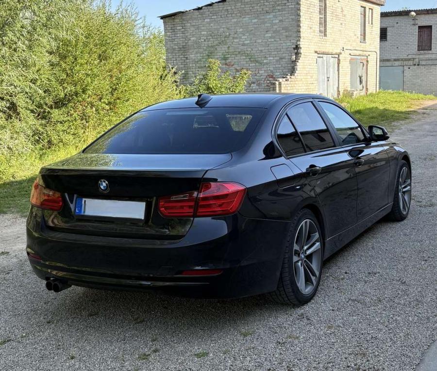Black BMW 328 2013 in Birzai, with an engine capacity of 2.00 L and mileage of 225 thousand km for 9000 €, photo 6 on AUTOMOTO.COM.LV