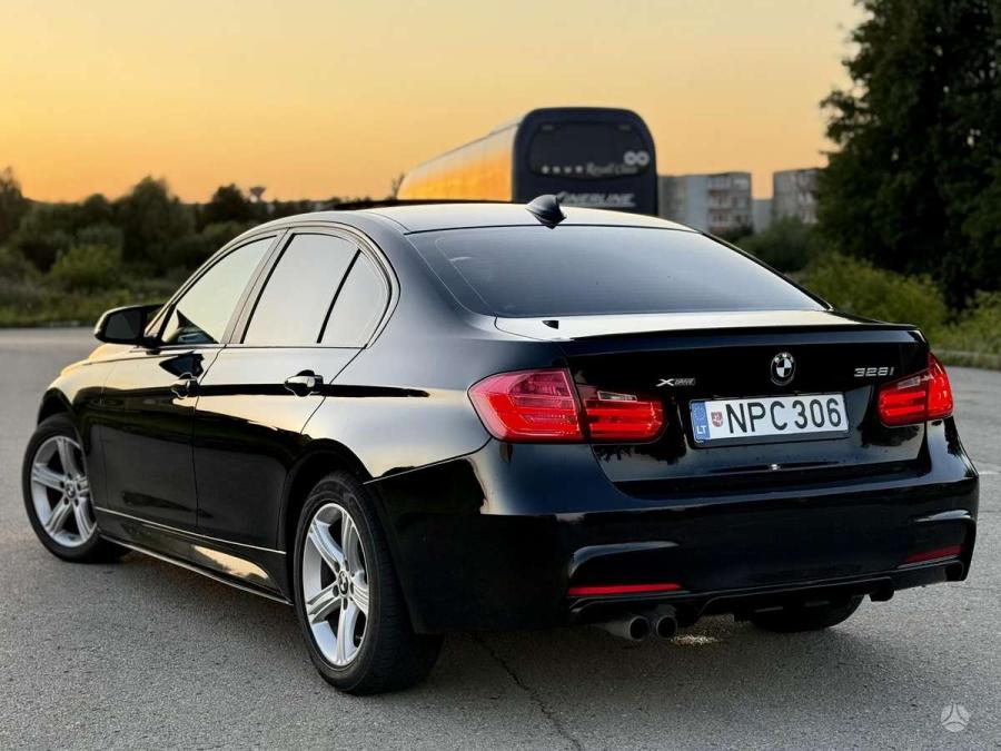 Black BMW 328 2013 in Radviliskis, with an engine capacity of 2.00 L and mileage of 194 thousand km for 8700 €, photo 12 on AUTOMOTO.COM.LV