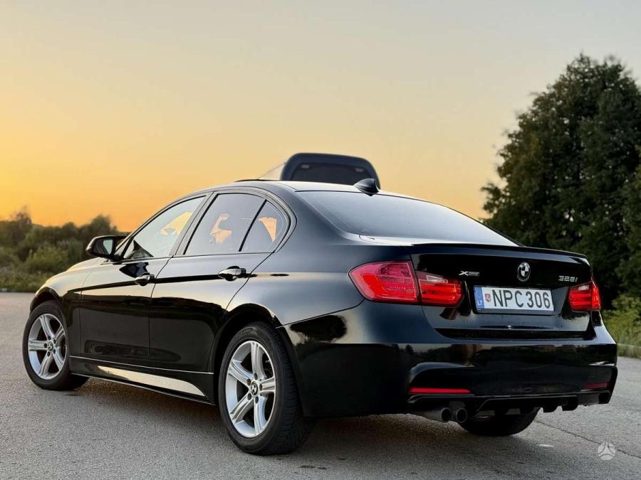 Black BMW 328 2013 in Radviliskis, with an engine capacity of 2.00 L and mileage of 194 thousand km for 8700 €, photo 19 on AUTOMOTO.COM.LV