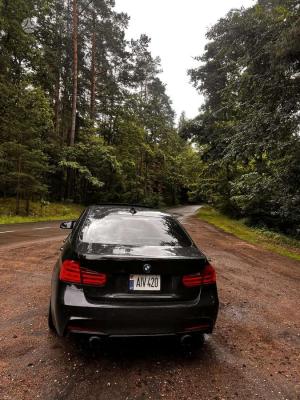 Melns BMW 328 2013 Kauņa, ar dzinēja tilpumu 2.00 L un nobraukumu 300 tūkst. km par 9000 €, foto 6 vietnē AUTOMOTO.COM.LV