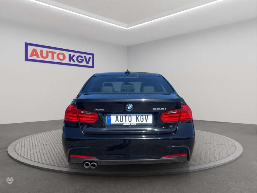 Black BMW 328 2013 in Vilnius, with an engine capacity of 2.00 L and mileage of 239 thousand km for 10999 €, photo 5 on AUTOMOTO.COM.LV