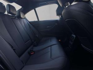 Black BMW 328 2013 in Vilnius, with an engine capacity of 2.00 L and mileage of 239 thousand km for 10999 €, photo 11 on AUTOMOTO.COM.LV