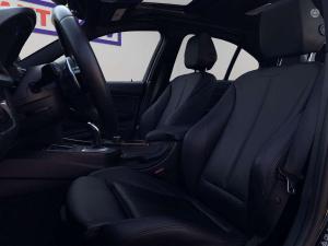 Black BMW 328 2013 in Vilnius, with an engine capacity of 2.00 L and mileage of 239 thousand km for 10999 €, photo 15 on AUTOMOTO.COM.LV