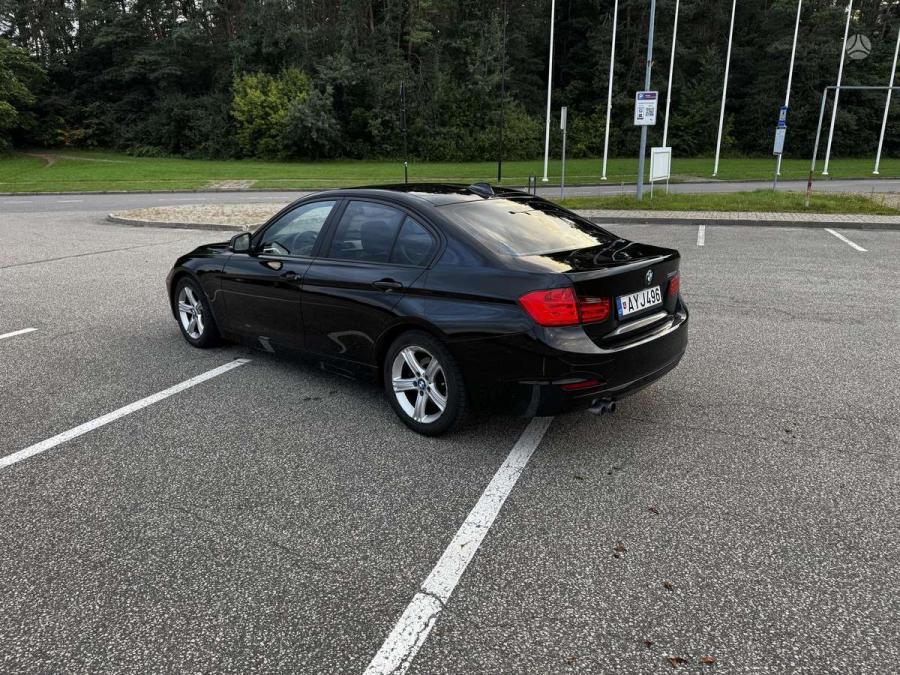 Black BMW 328 2013 in Vilnius, with an engine capacity of 2.00 L and mileage of 118 thousand km for 7600 €, photo 3 on AUTOMOTO.COM.LV