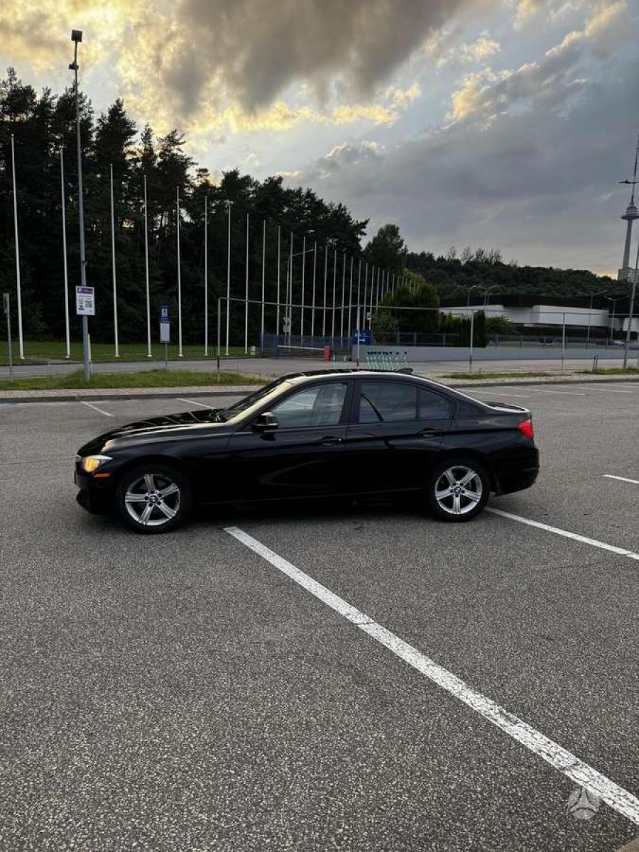 Black BMW 328 2013 in Vilnius, with an engine capacity of 2.00 L and mileage of 118 thousand km for 7600 €, photo 4 on AUTOMOTO.COM.LV
