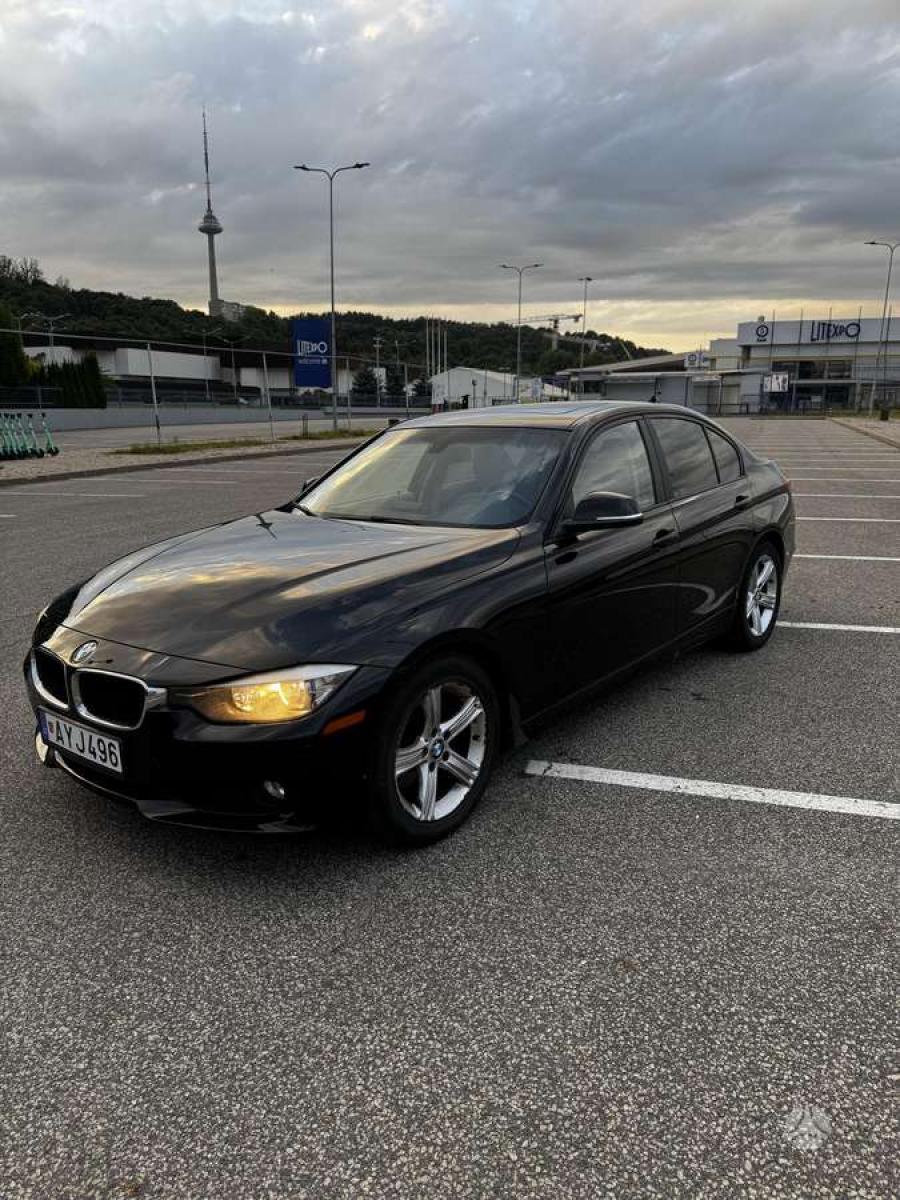 Black BMW 328 2013 in Vilnius, with an engine capacity of 2.00 L and mileage of 118 thousand km for 7600 €, photo 5 on AUTOMOTO.COM.LV